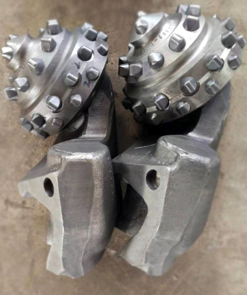 ISO Bore Piles Hard Rock Roller Cone Drill Bits For Core Barrel